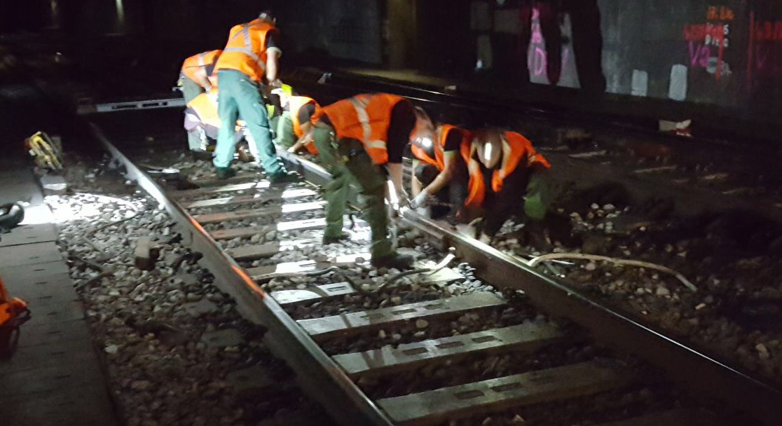Incident affectant la voie du RER A entre les gares de Charles de ...
